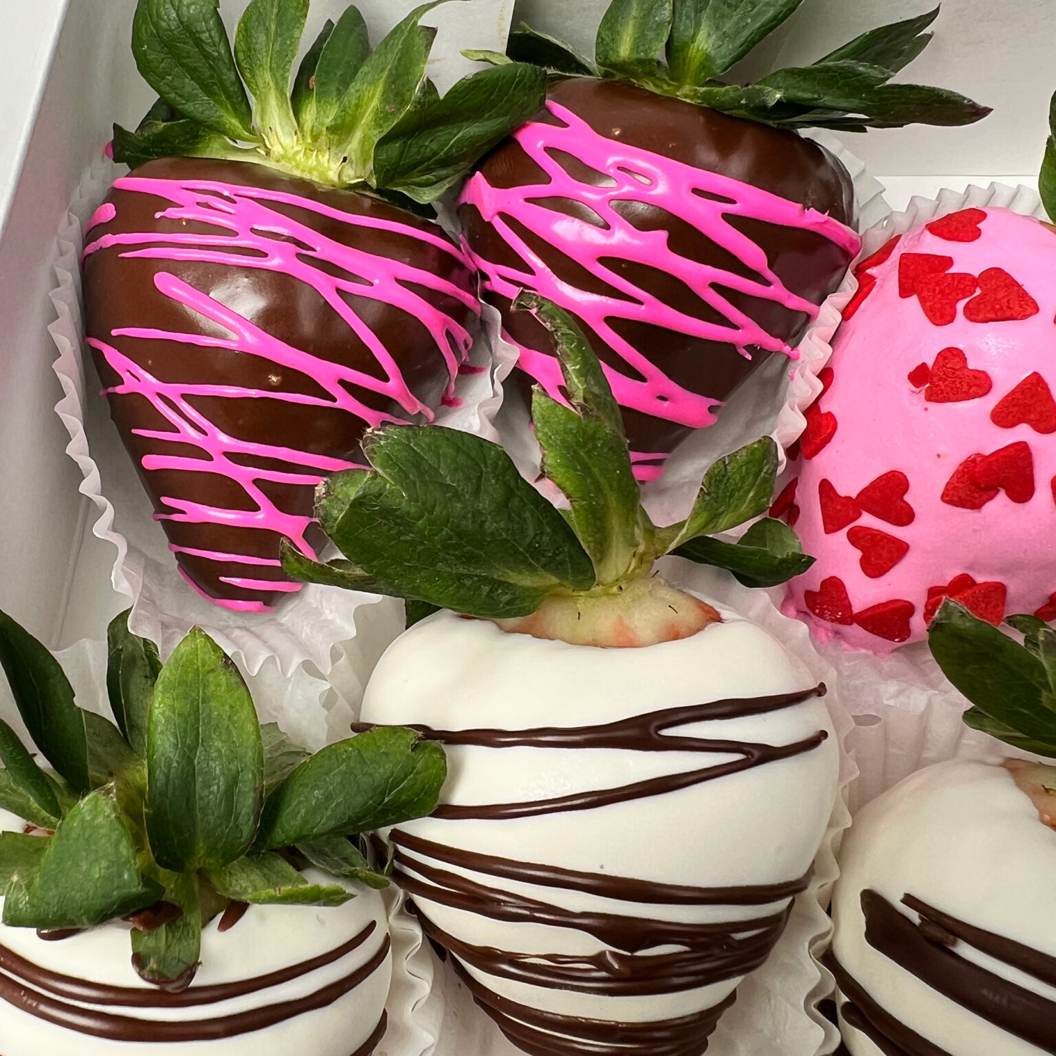 Chocolate Covered Strawberries Gift Box (Online Shop Exclusive ...